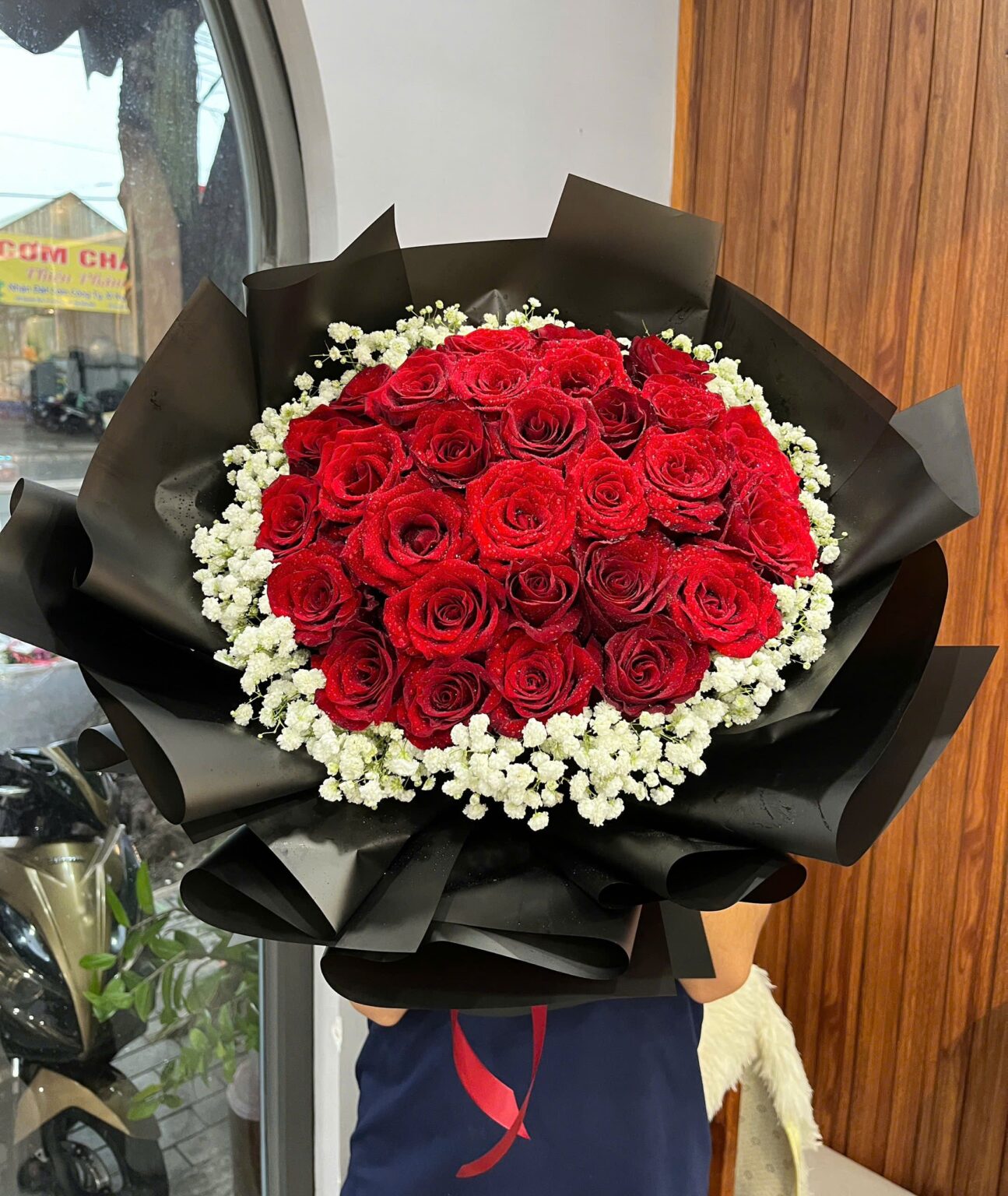 Layla Flowers - Hoa tươi Thủ Dầu Một