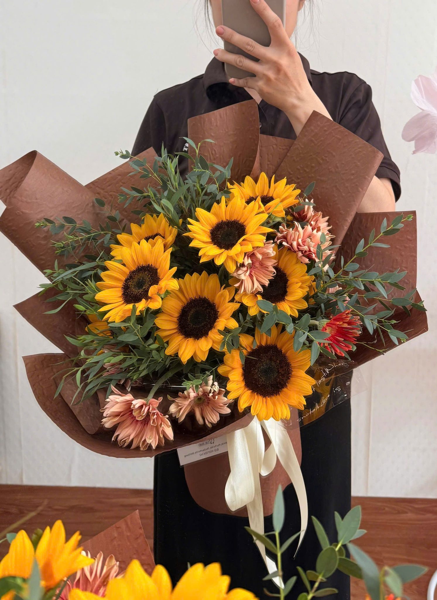 Layla Flowers - Hoa tươi Thủ Dầu Một
