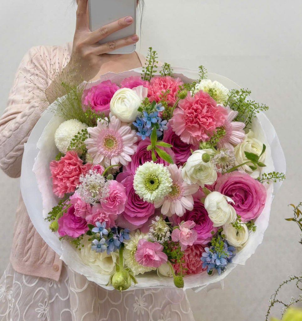 Layla Flowers - Hoa tươi Thủ Dầu Một